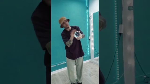 Сергей Кулябин - Контактное жонглирование (Пермь)