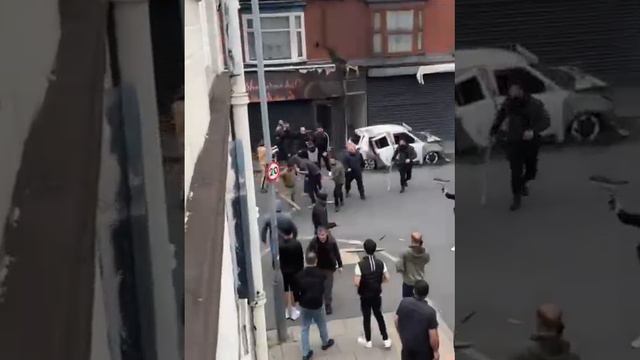 Мигранты протестуют в Британии