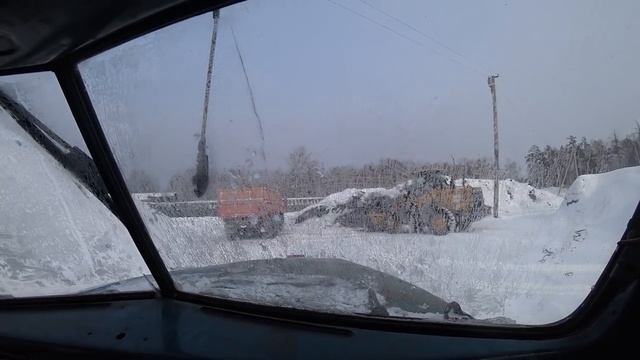 Привезли тонну угля на шинах низкого давления ГАЗ-63 V8.