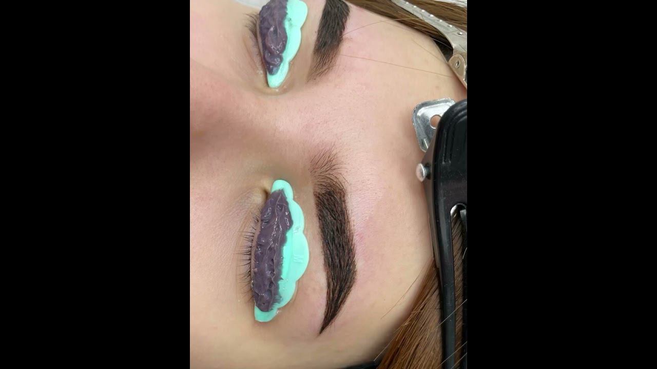 Этапы выполнения комплекса «Брови+ ресницы»