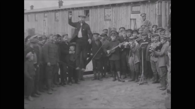 Американцы освобождают русских военнопленных (1919).