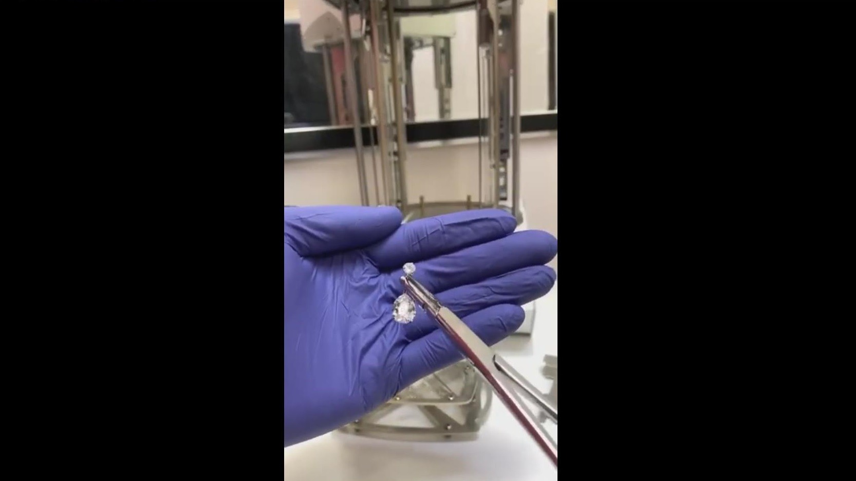 Стерилизация украшений и инструментов для пирсинга в ИК-стерилизаторе СТ-ИК  РЭЛМА-3С