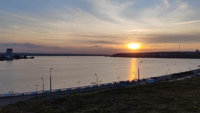 Река Иж на закате