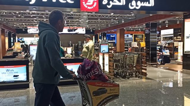 Идём в самолёт!Пора домой!