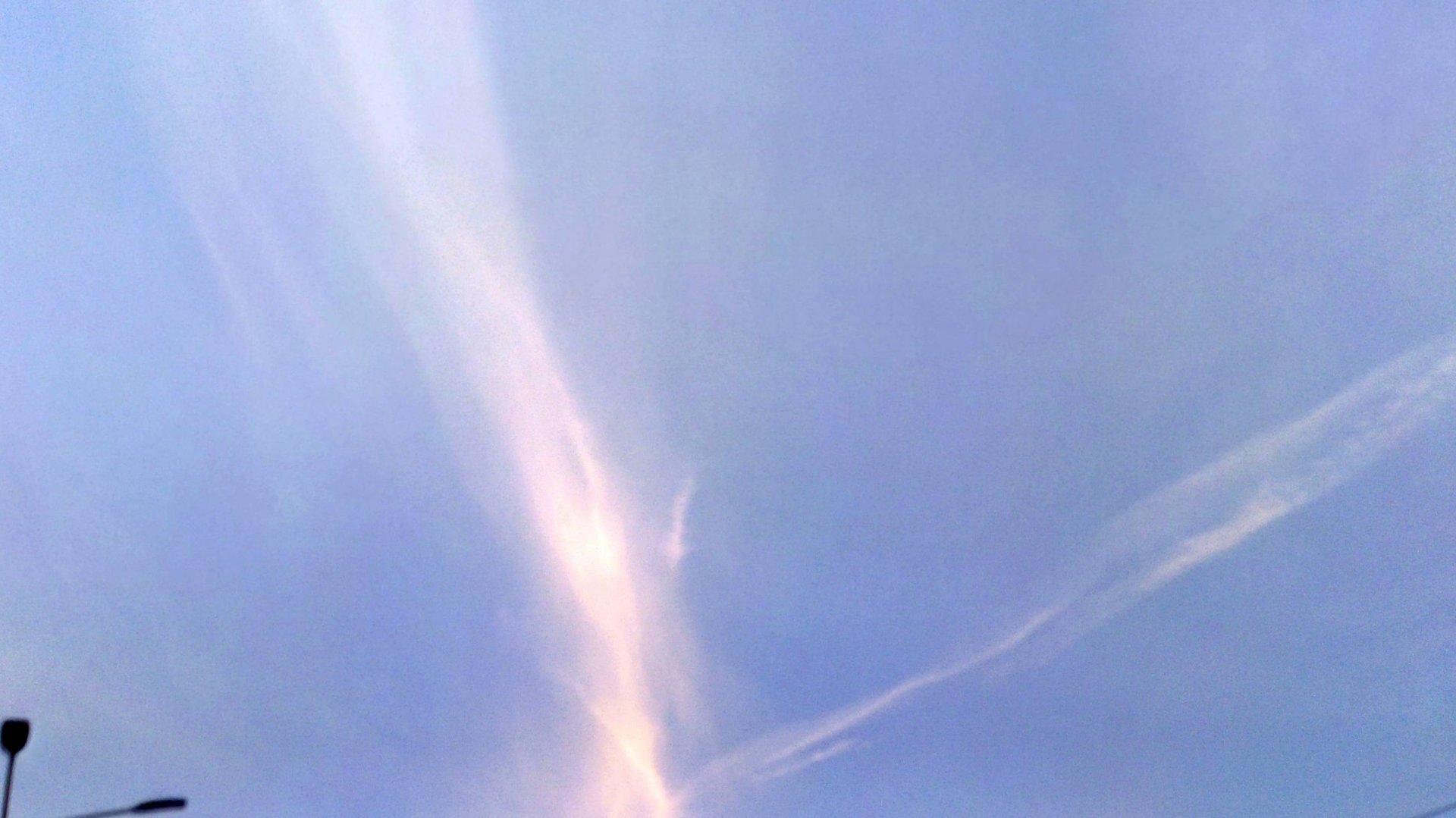 УДИВИТЕЛЬНОЕ НЕБО и ЗАКАТ 2. 8. 2022