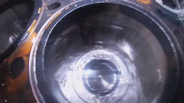 Volvo FM9 с ДВС D9 пропала компрессия.mp4