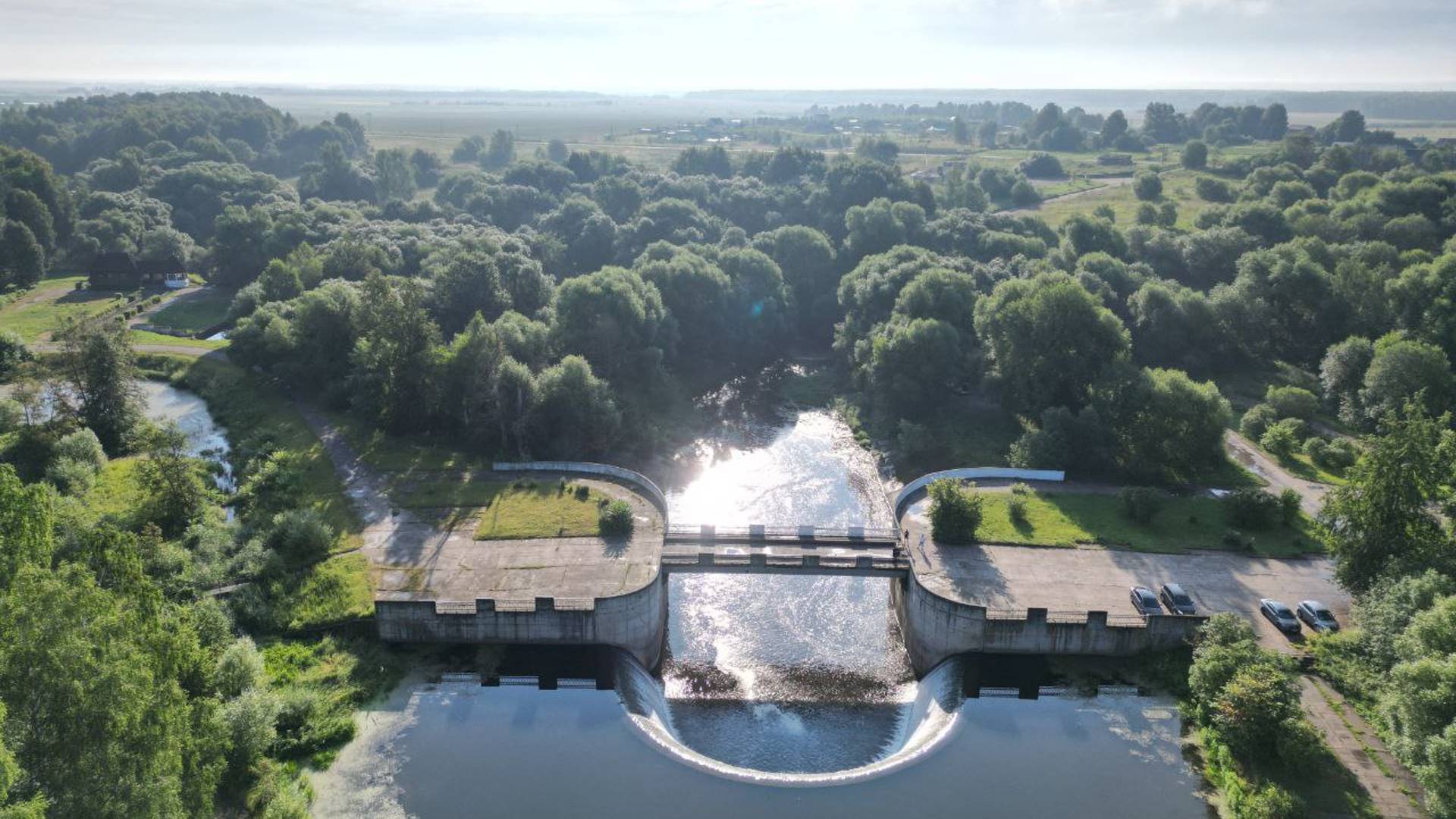 Плотина гидроэлектростанции