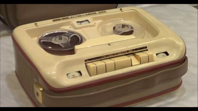 Дворовые песни со старых катушек- Тополя+Побудь недотрогой+Ты стоишь в дали зоря алеет