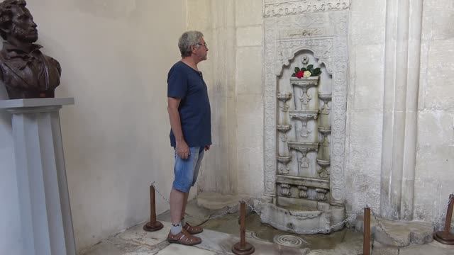 Крым. Фильм 5 Ханский Дворец в Бахчисарае.mp4