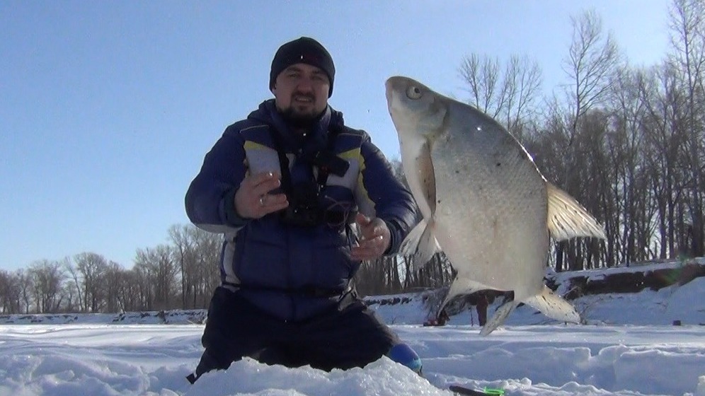 Нарвались на леща. Рыбалка зимой по кайфу!