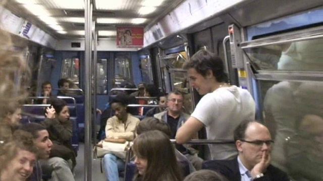 Метро в Париже (2008)