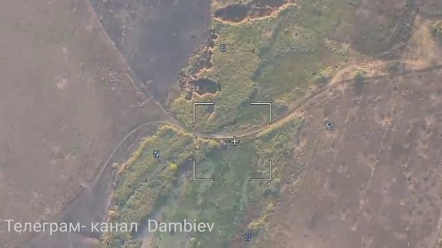 Заявлено как удар FPV дроном по бронеавтомобилю Mastiff ВСУ в районе пос
 Новомайорское