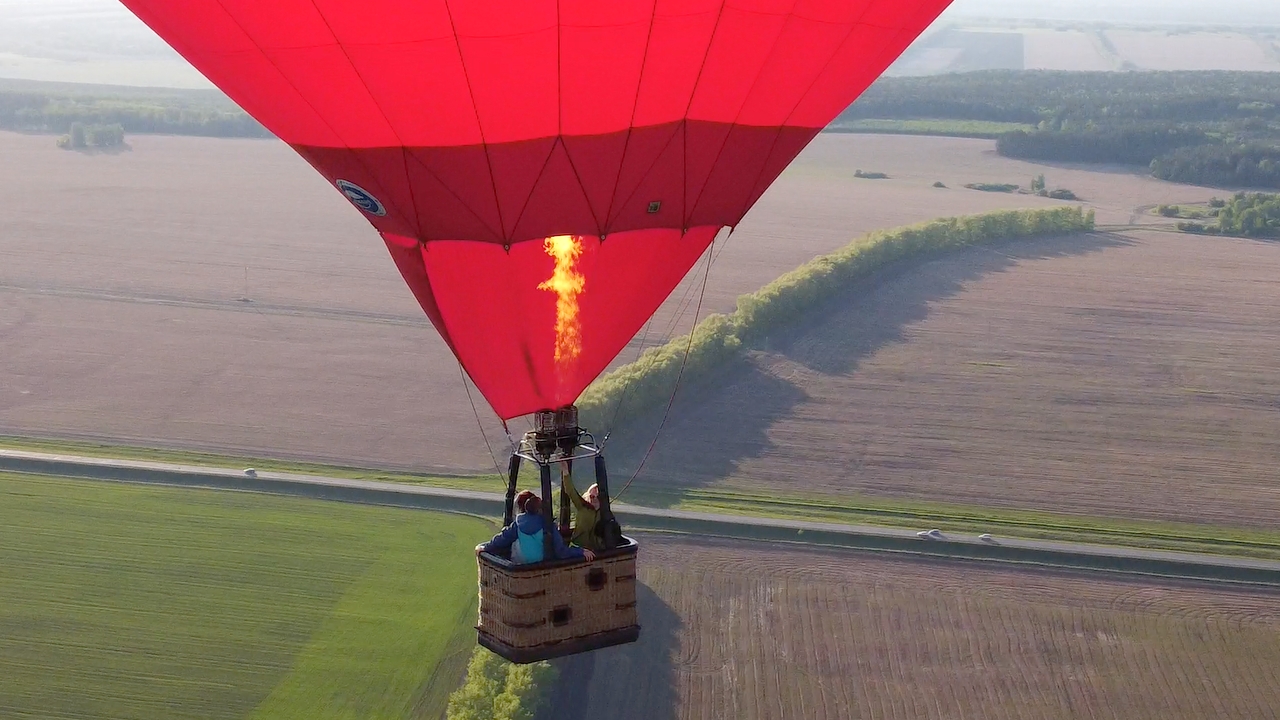 Полет на шаре в форме сердца