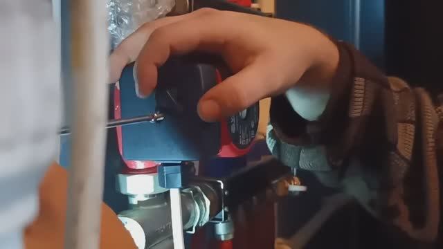 подключение электропровода к циркуляционному насосу!!!