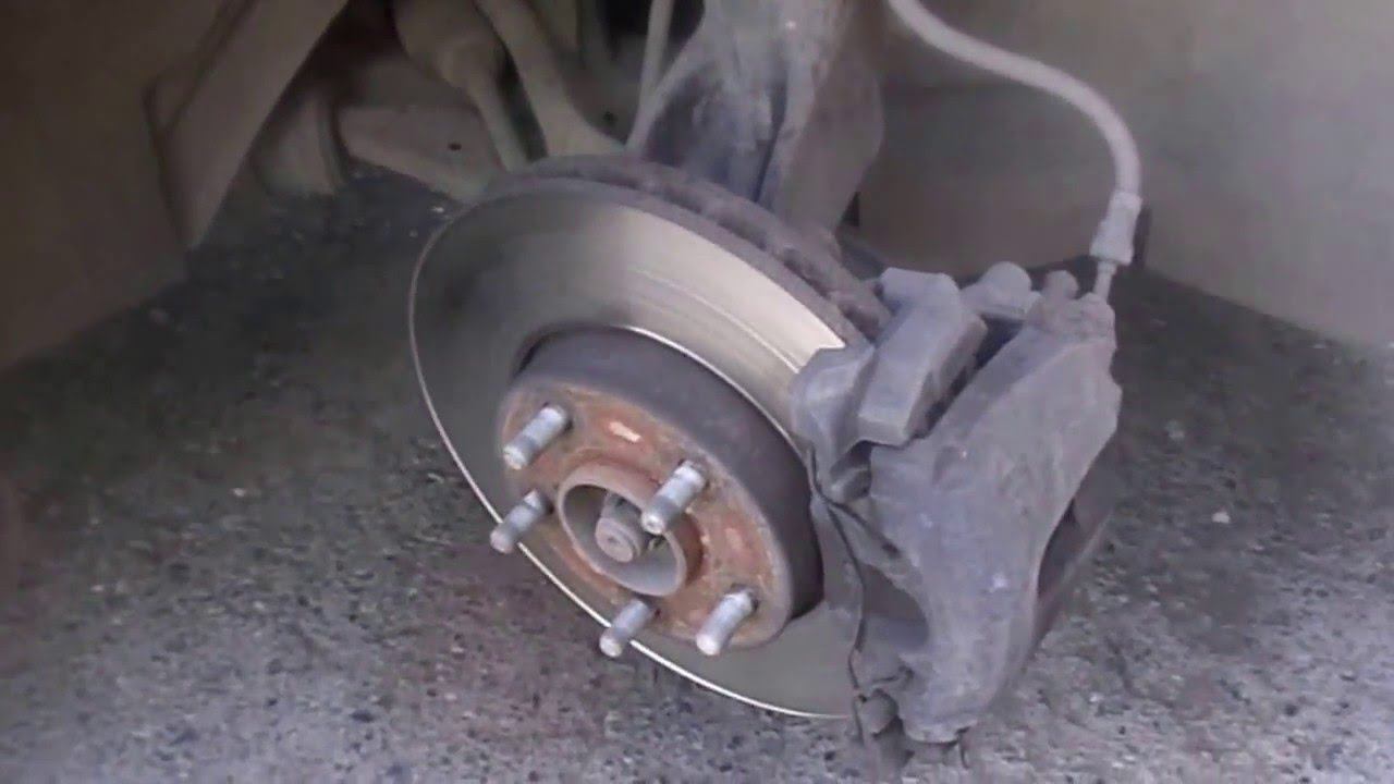 Замена Передних Тормозных Колодок на ФОРД ФОКУС 3.