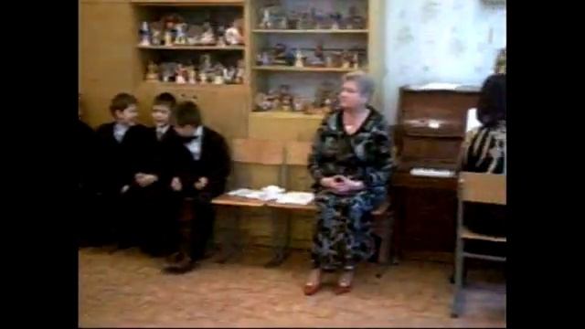 Утренник Алеши в школе 2006г.mp4