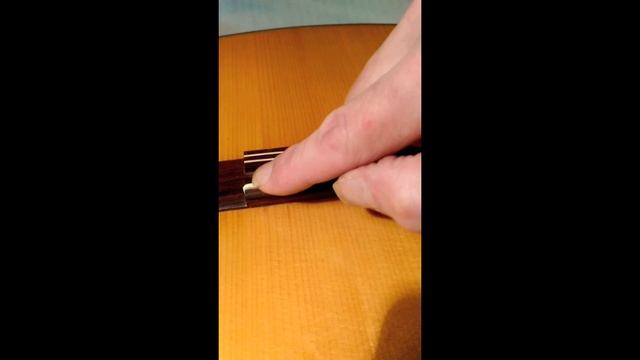 Подгонка порожка в бридж акустической гитары