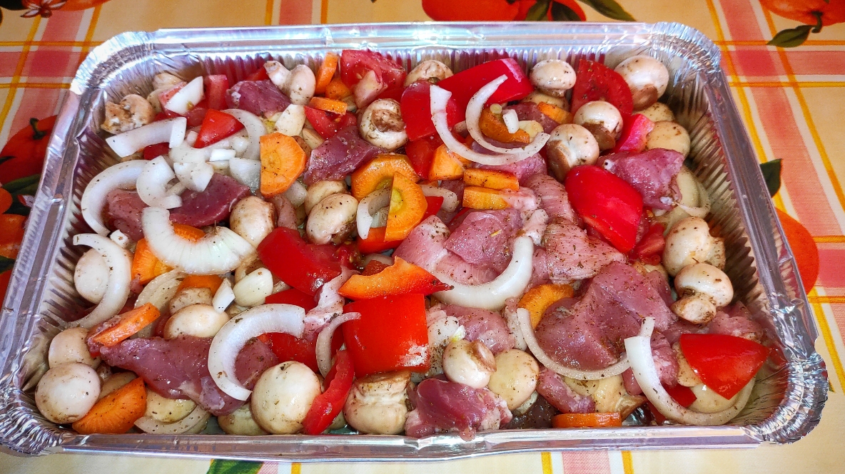 Жаркое с мясом и овощами на костре 👌