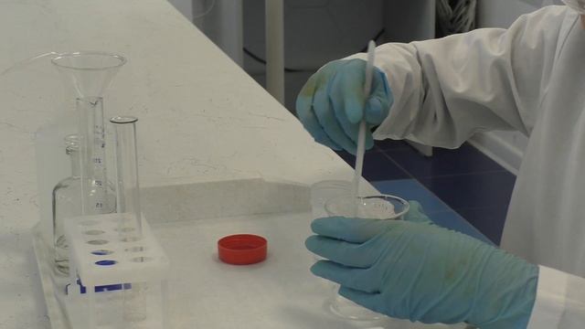 2022 г. Опыт трёхслойная жидкость Группа 1.mp4