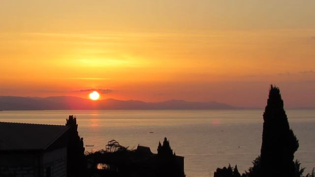 Восход солнца в Алуште