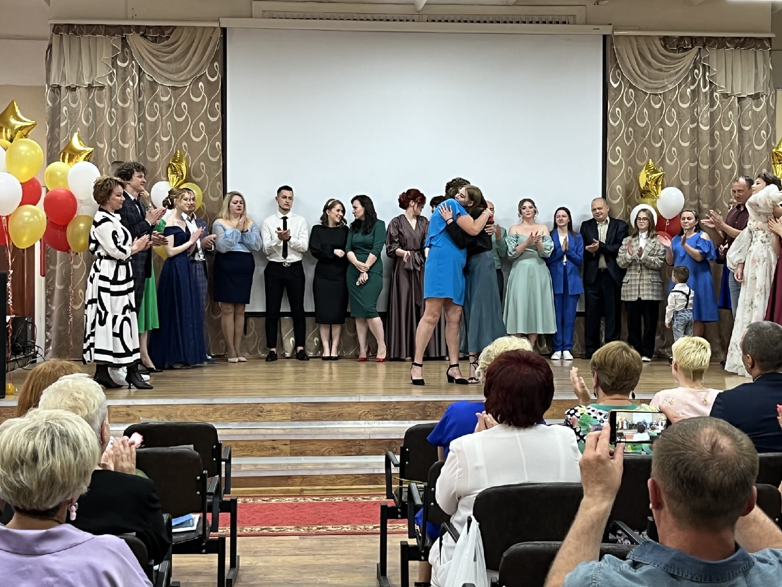 Выпускной 2022. Самый трогательный момент выпускного