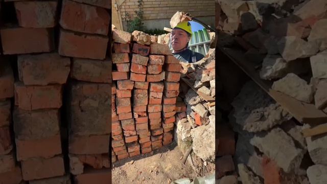 Разобрали разломали всё и покидали просто в кучу 🤣