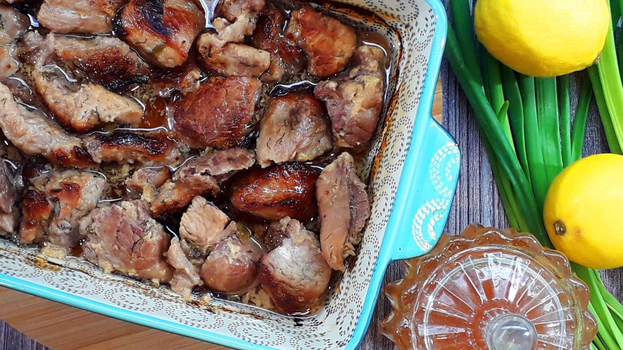 Свинина Запечённая в Духовке - Это Всегда Очень Вкусно!