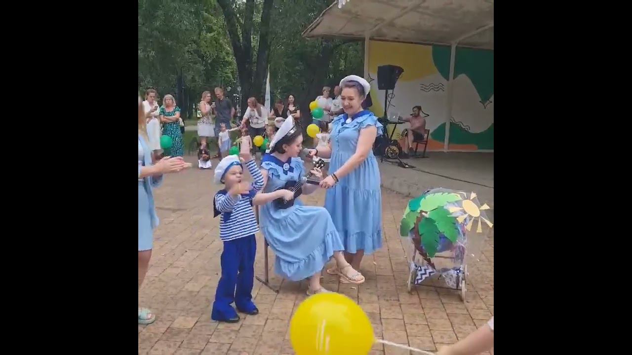 Фестиваль-конкус детских колясок "Первый экипаж"