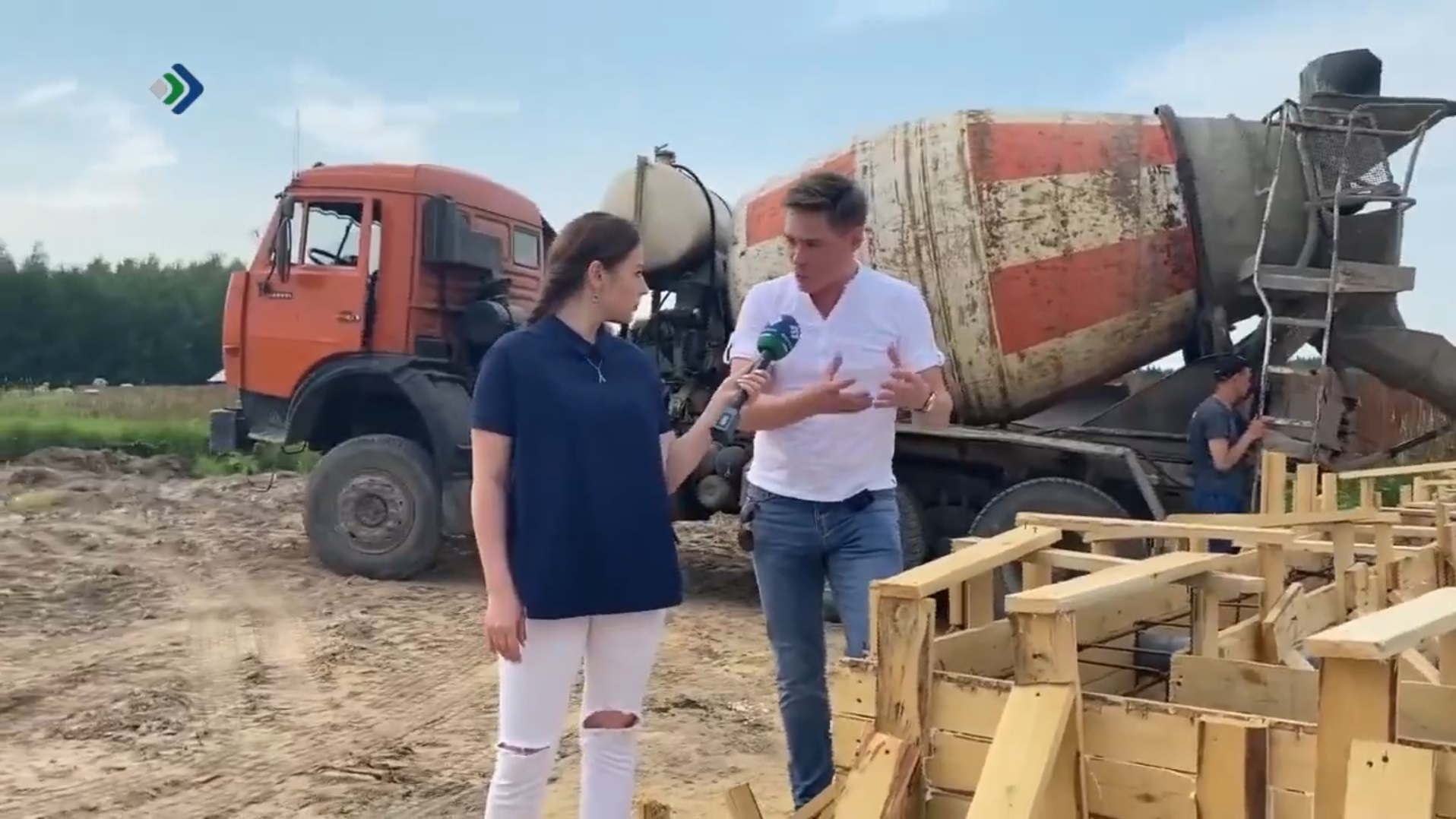 СМИ о Центре Домостроения. Устройство ленточного фундамента в проекте Какие люди! на телеканал Юрган