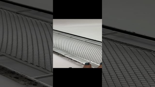 Решетка облицовки радиатора с сеткой хромированная ВАЗ-2105 штатная установка