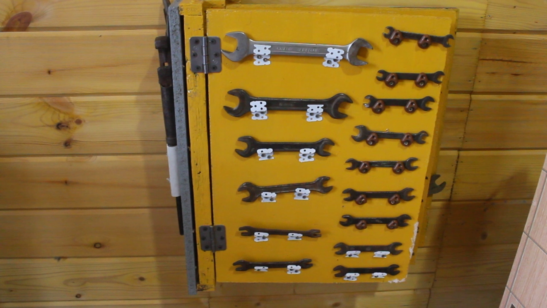 Органайзер для гаечных ключей. Для  гаража и мастерской своими руками.
