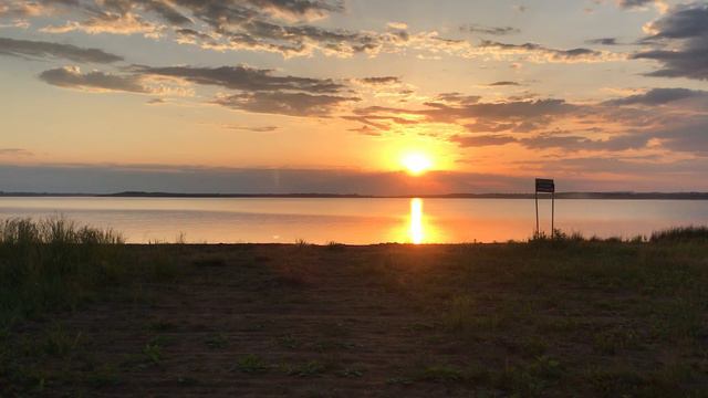 Потрясающий закат на Кандры-Куле в июне 2024 года