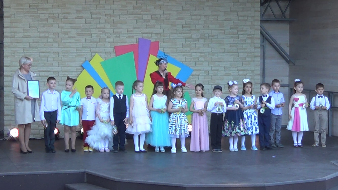 «Вальс» 1 июня МАДОУ Д/с "Алёнка" Советский ХМАО-Югра 2022 год