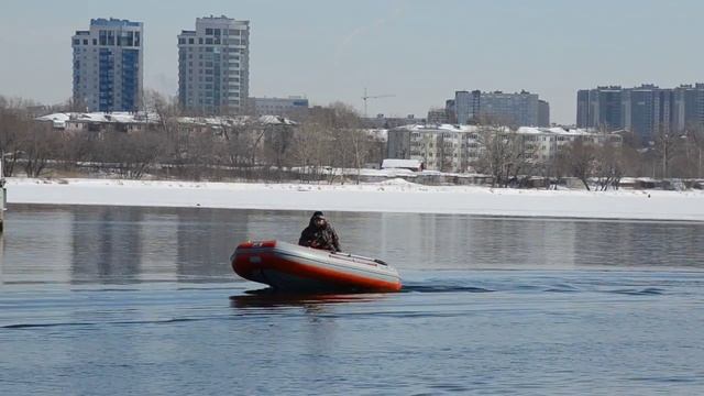 boat AZIMUT 350T + мотор 9.8 л.с.mp4