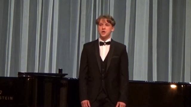 "Я помню чудное мгновение", поет  Александр Котельников - Вознесенский.