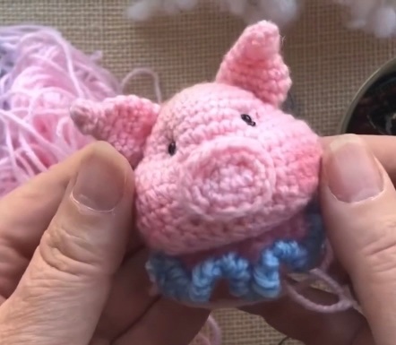 Поросенок шарик Ч2  амигуруми мастер класса Анаит Угай. Новогодние шары зверушки, подарки, брелоки