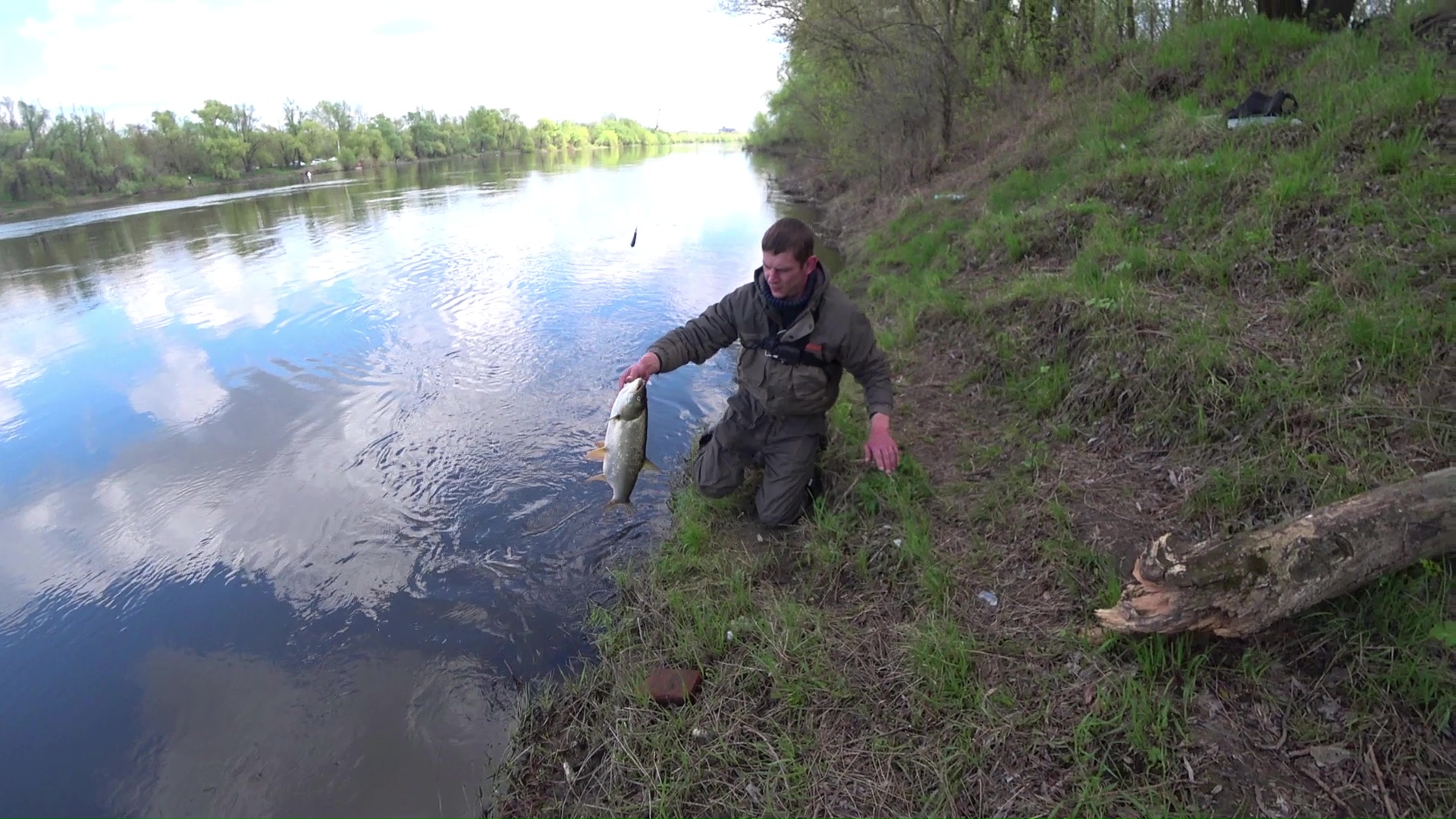 ЖЕРЕХ порадовал поклёвкой на отводной поводок. р.Дон (26.04.2022)