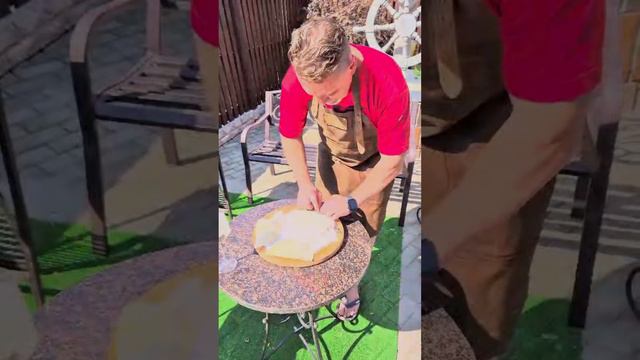 Готовим чебуреки часть 1