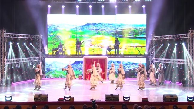 Танец Аварский Девичьий.mp4