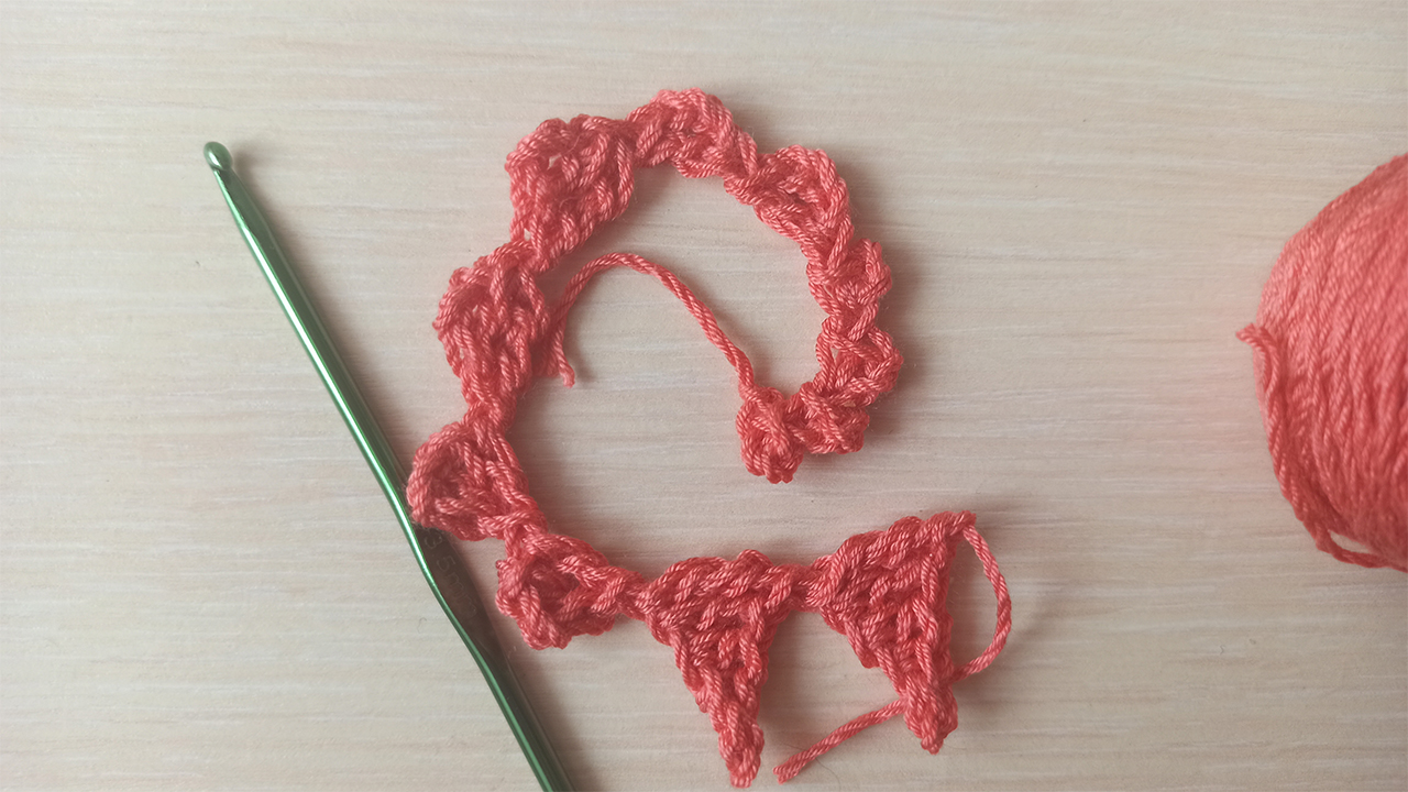 Пико крючком.