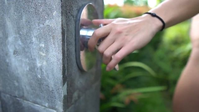 ✅ДАРЬЯ НАВАРРСКАЯ ДУШ НА БАЛИ НА НУДИСТСКОМ ПЛЯЖЕ