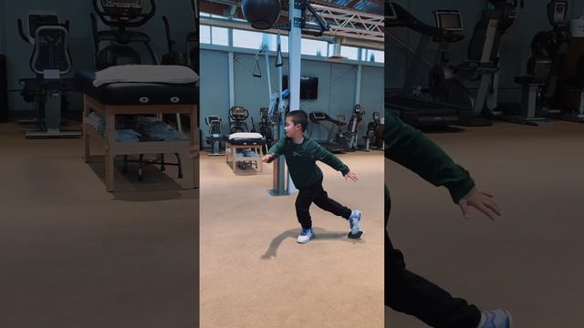 Этот ребенок будет получать удовольствие от игры