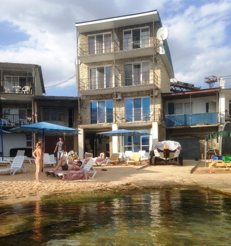 Отдых в Феодосии на берегу моря. Жилье для отдыха в Феодосии у моря. «Феосан» ЭЛЛИНГ в Феодосии