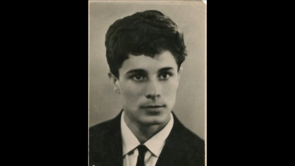 Папа-Юрий Артурович