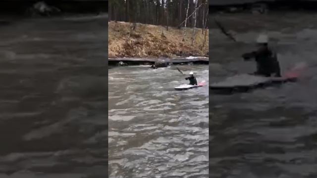 Экстремальные тренировки по гребному слалому и рафтингу.