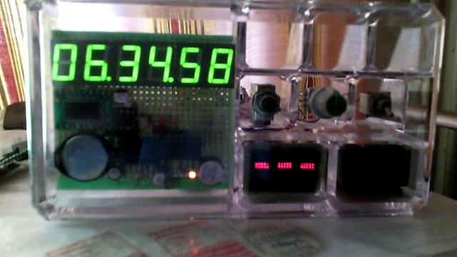 Часы на зеленых LED матрицах