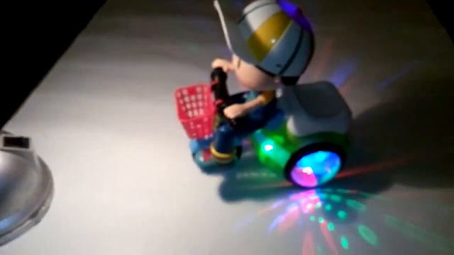 Модель куклы на велосипеде (мальчик) свет, музыка, трюки, крутит педали. Новая. Купить по ссылке.