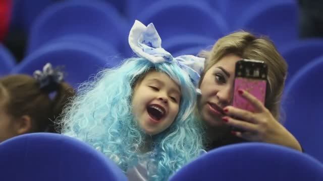 Новогодняя массовка у ёлки 2018-2019