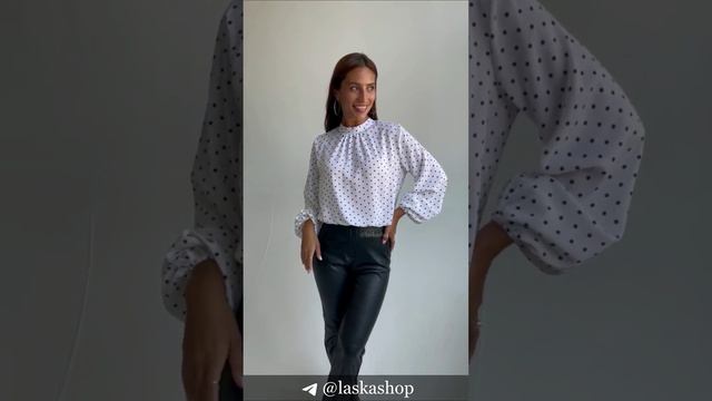 Блузка в горошек