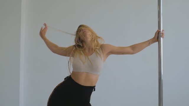 Pole Dance (Дарья) - Пилон / Пол дэнс